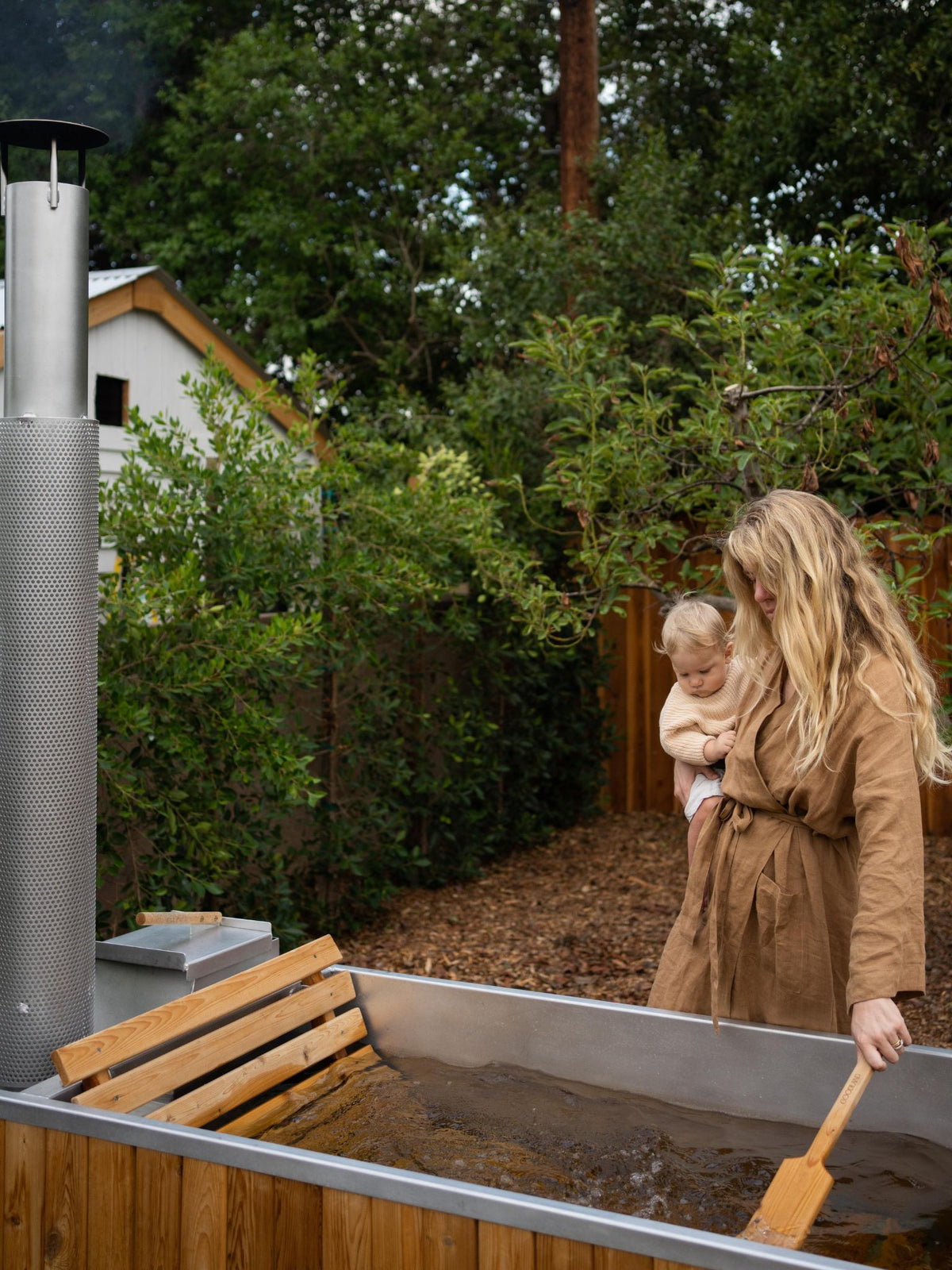 Wood Burning Hot Tub | Crafted in Canada - Cedar and Aluminum – GOODLAND