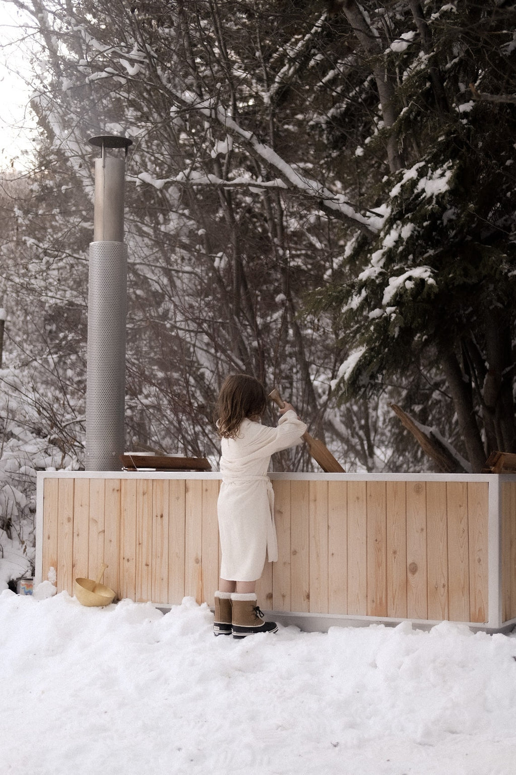 Wood Burning Hot Tub | Crafted in Canada - Cedar and Aluminum – GOODLAND